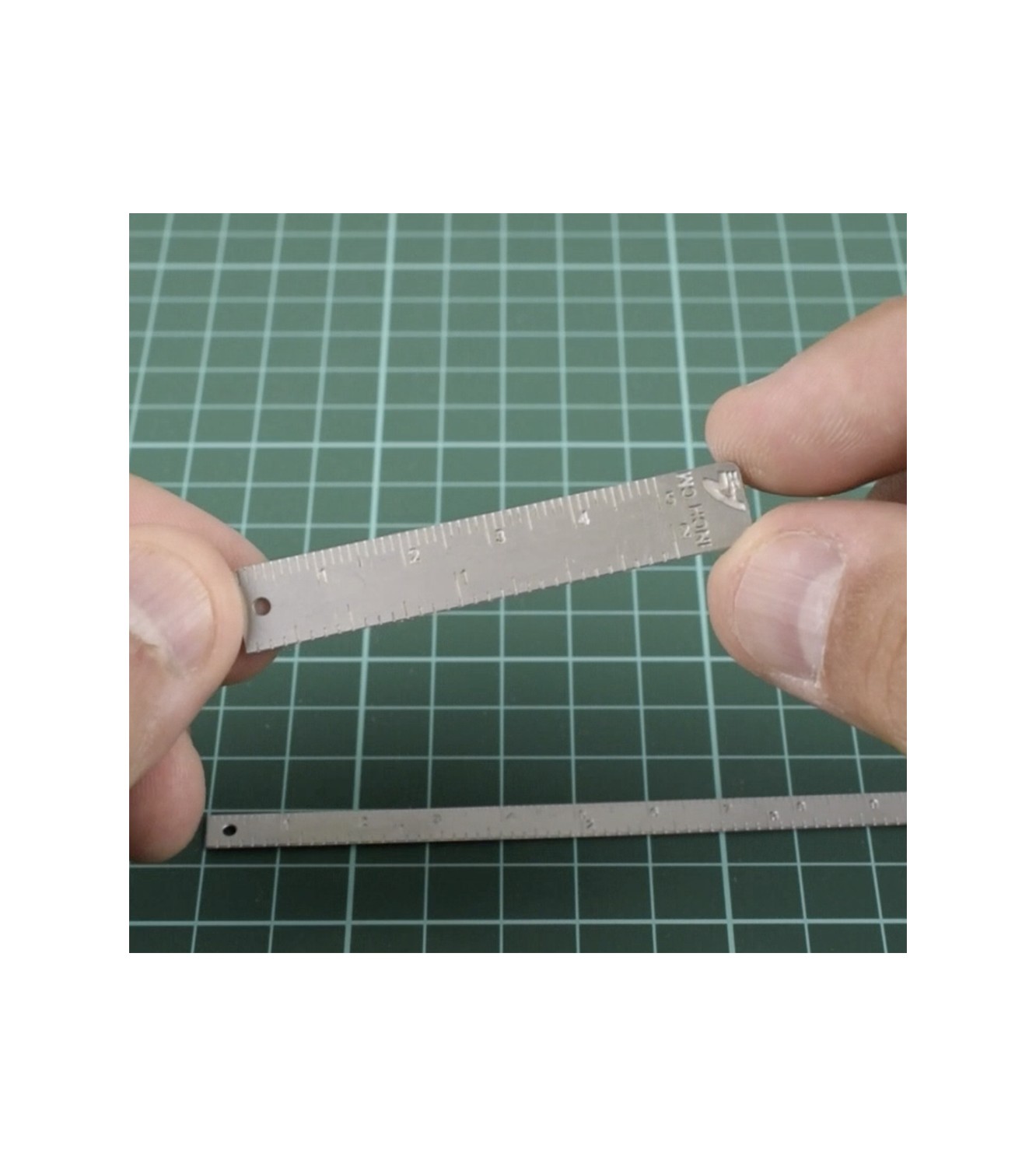 Micro Drawing Set for Modeling: place parts with measurement