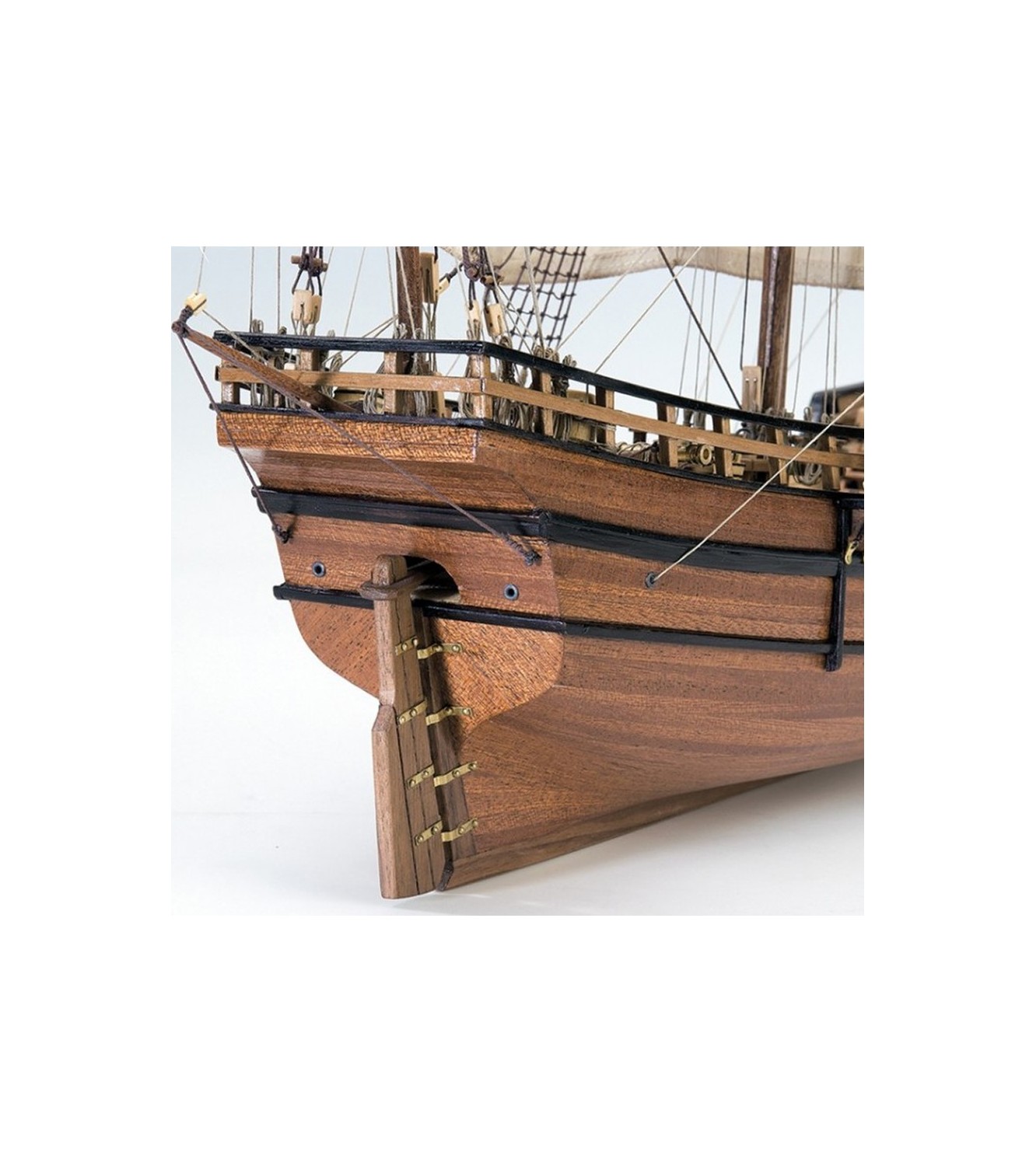 La Pinta Caravel. Wooden Model Ship Kit at 1:65 scale