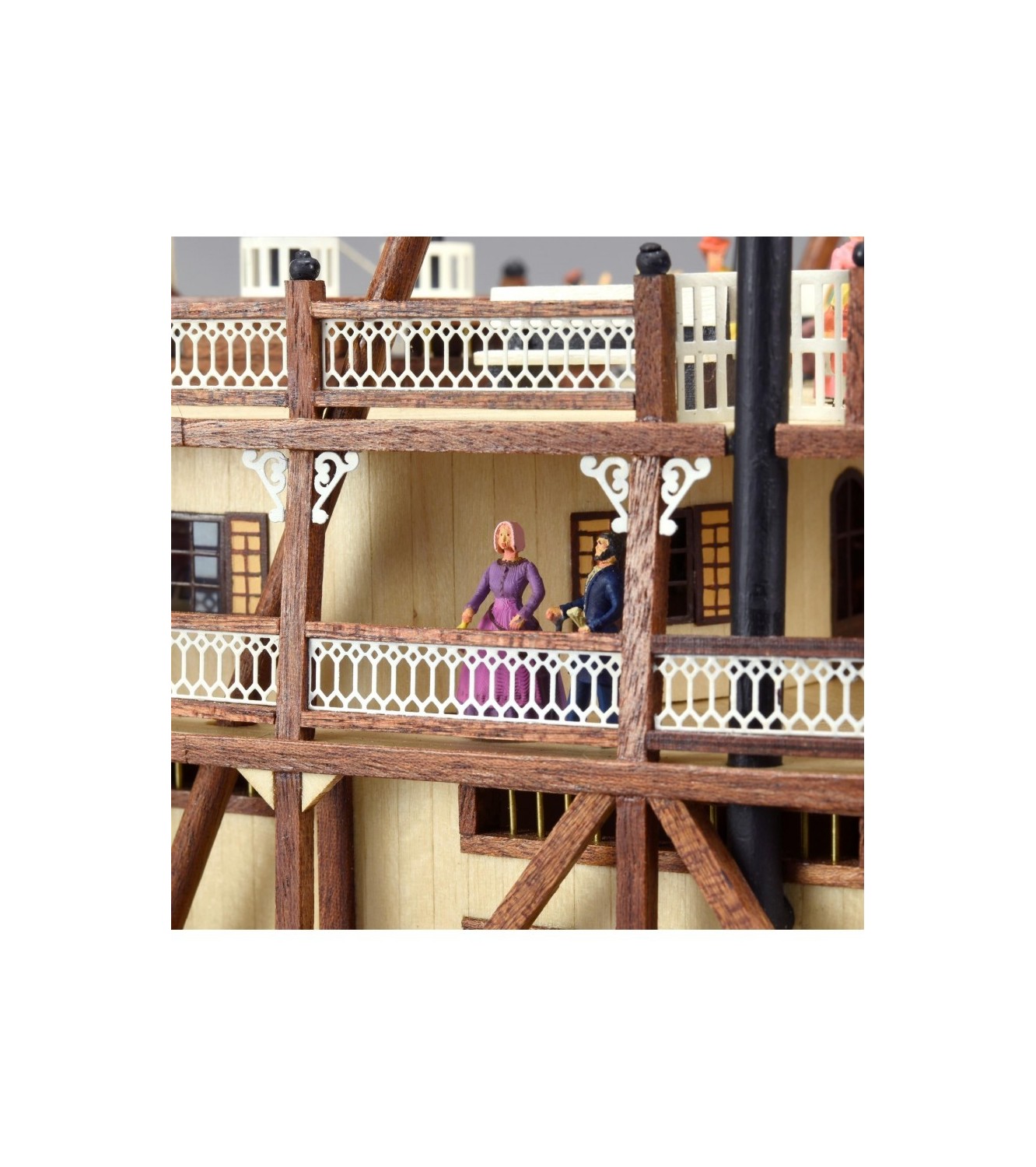 Wooden Paddle Steamer Model: King of the Mississippi 1:80