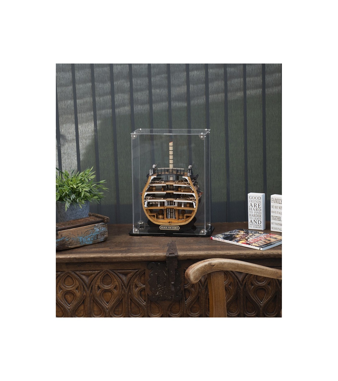HMS Victory Model Ship of the Line Section Ship Gift Pack