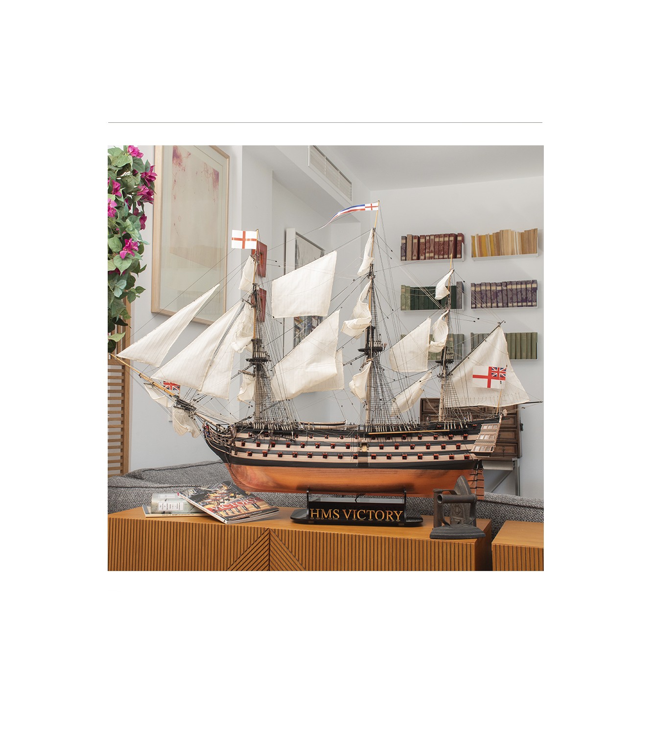 Gift Pack HMS Victory Wooden Model Ship at 1:84 Scale