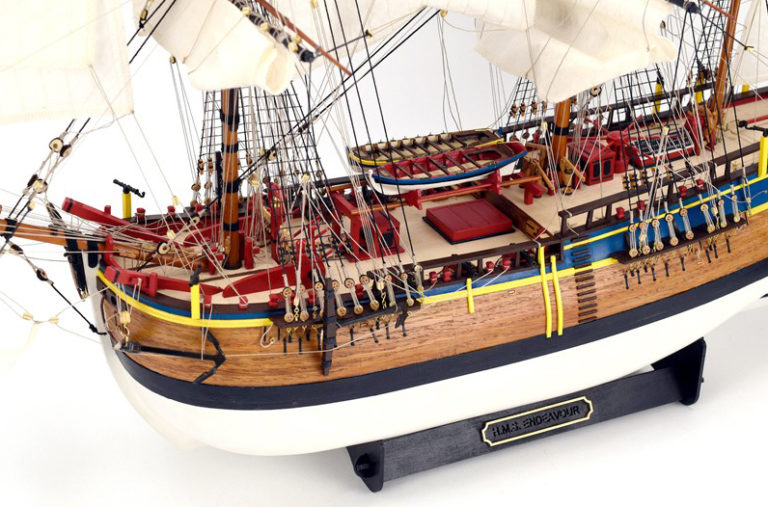HMS Endeavour Ship Model: 2021 Renewed Wooden Naval Modeling Kit