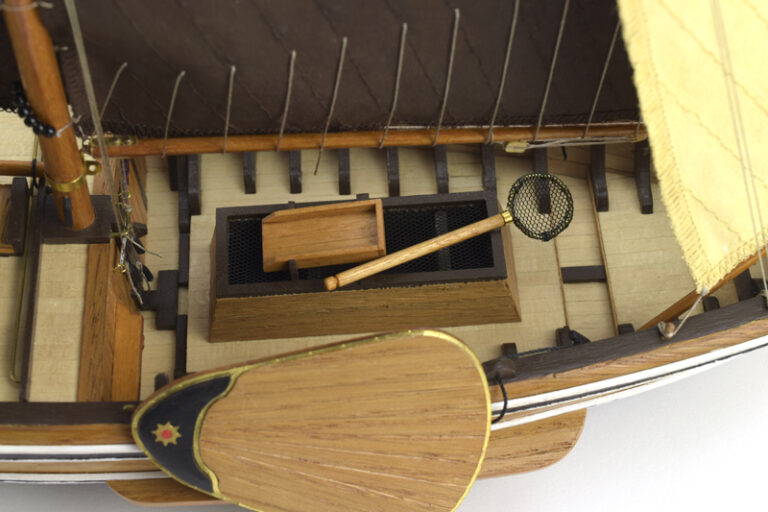 New Model Ship Kit: Assemble Dutch Fishing Boat Model Botter 1:35 scale