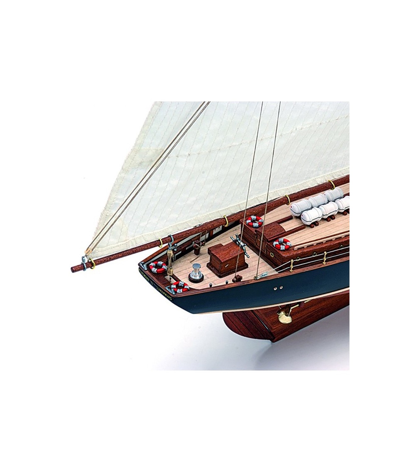 Wooden Model Ship Kit: Canadian Schooner Bluenose II 1:75