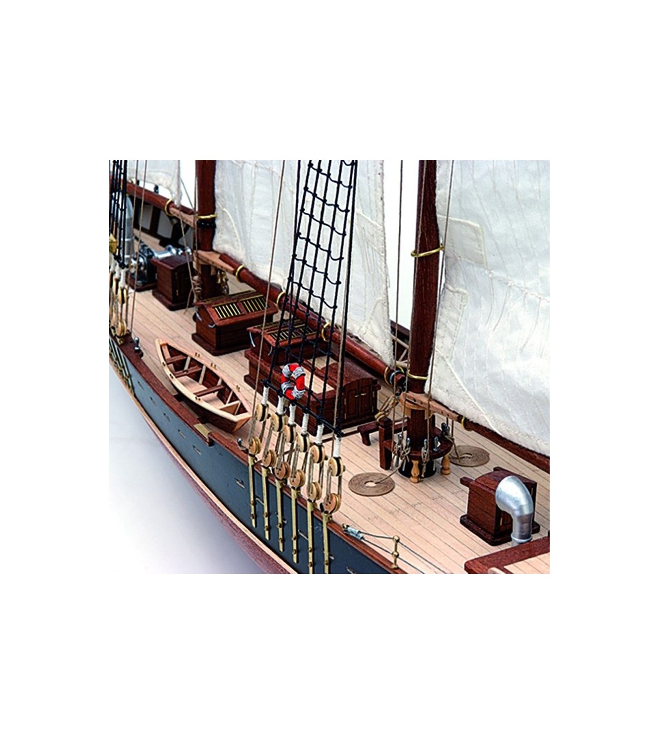 Wooden Model Ship Kit: Canadian Schooner Bluenose II 1:75