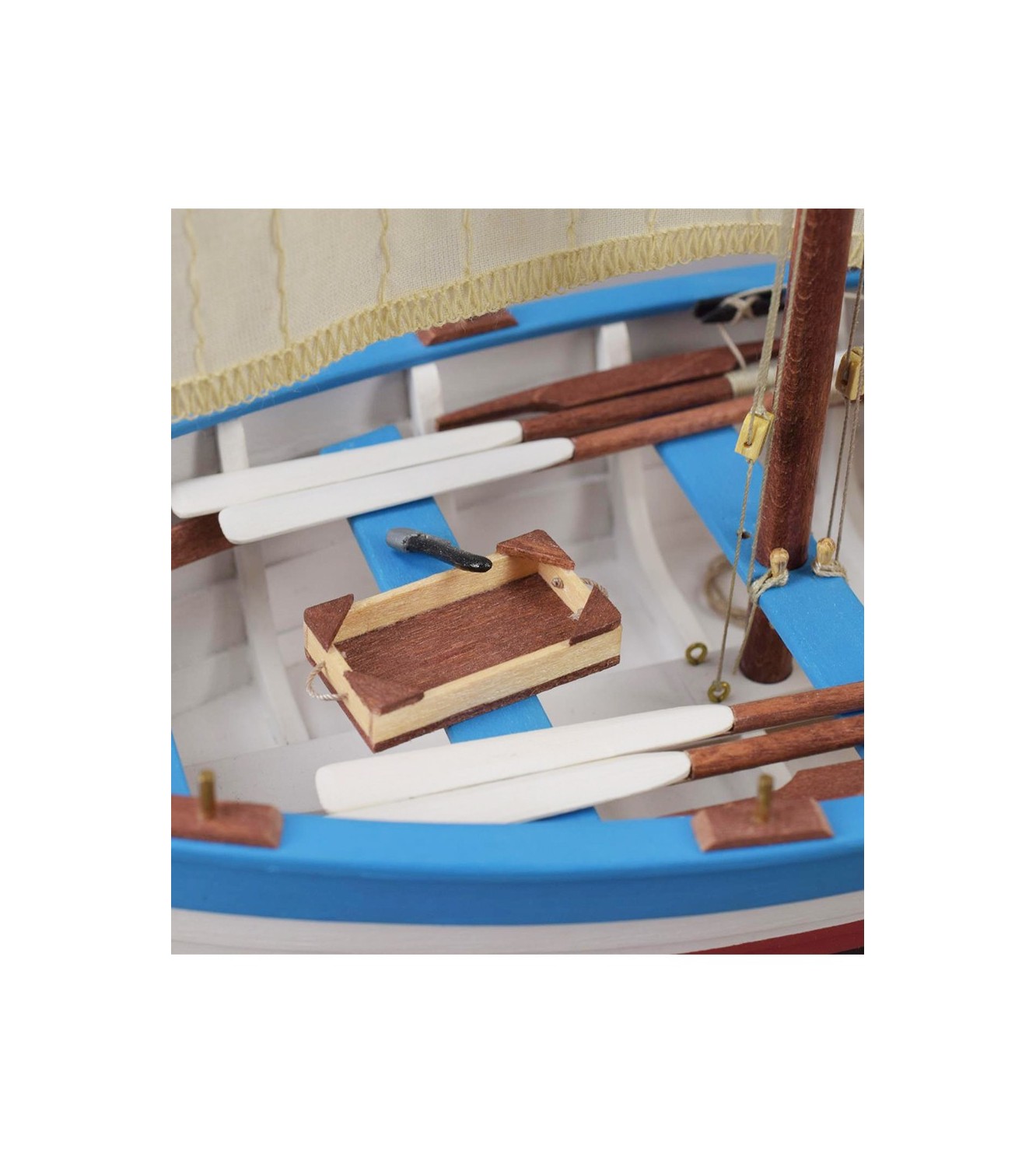 Wooden Model Ship: French Fishing Boat La Provençale 1:20