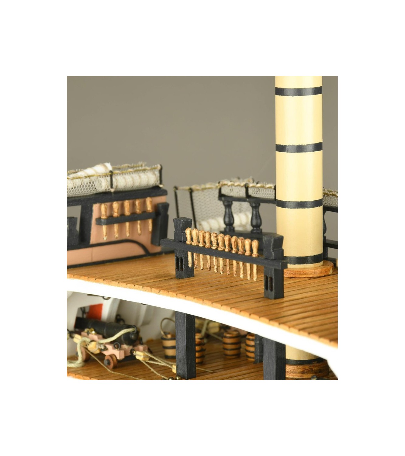 Wooden Ship Model Section of English Vessel HMS Victory 1:72