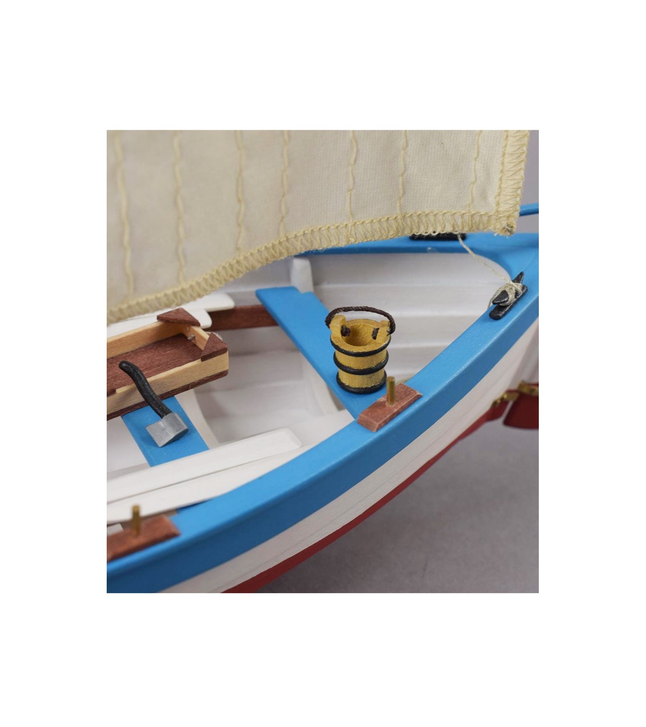 Wooden Model Ship: French Fishing Boat La Provençale 1:20
