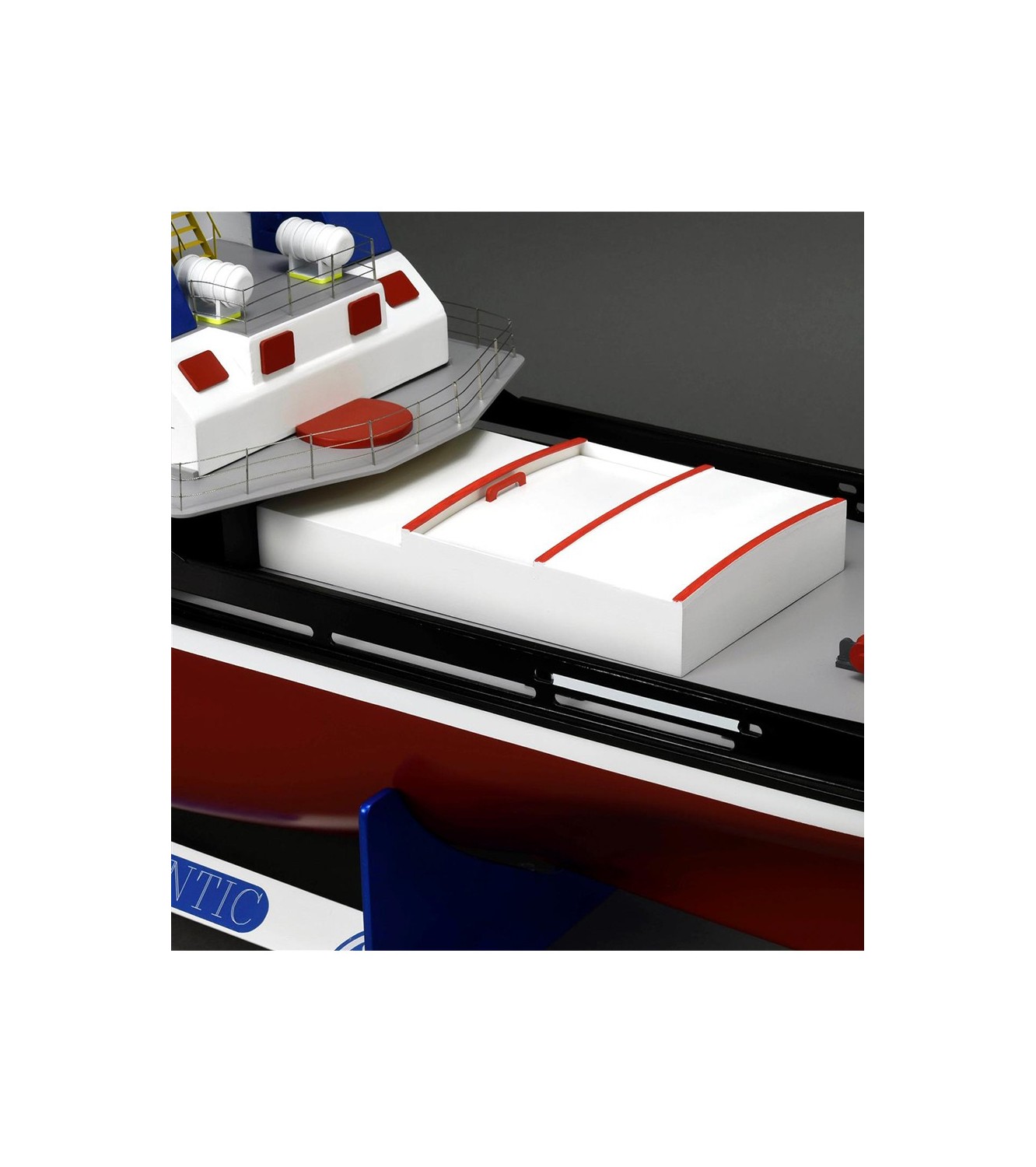 Wooden & ABS Navigable Model Ship Kit: Atlantic Tugboat