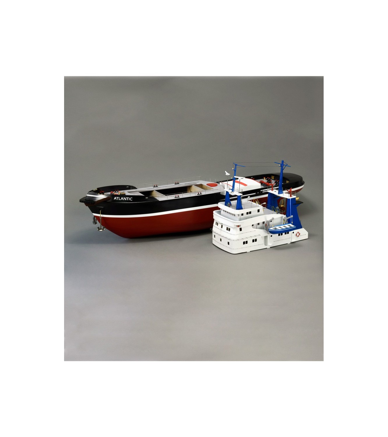 Wooden & ABS Navigable Model Ship Kit: Atlantic Tugboat