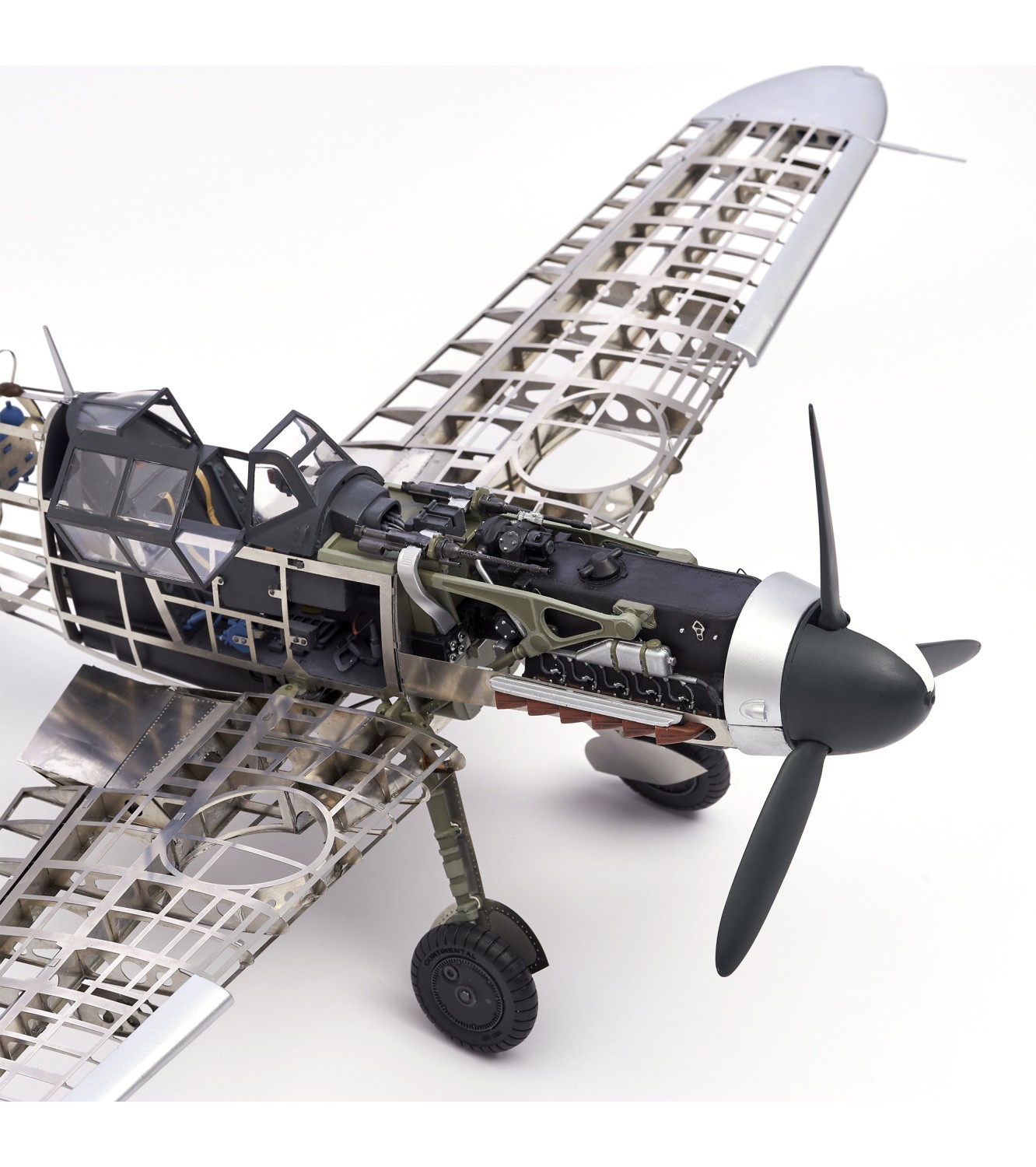 Metal Plastic Aircraft Model Messerschmitt BF109G 1:16