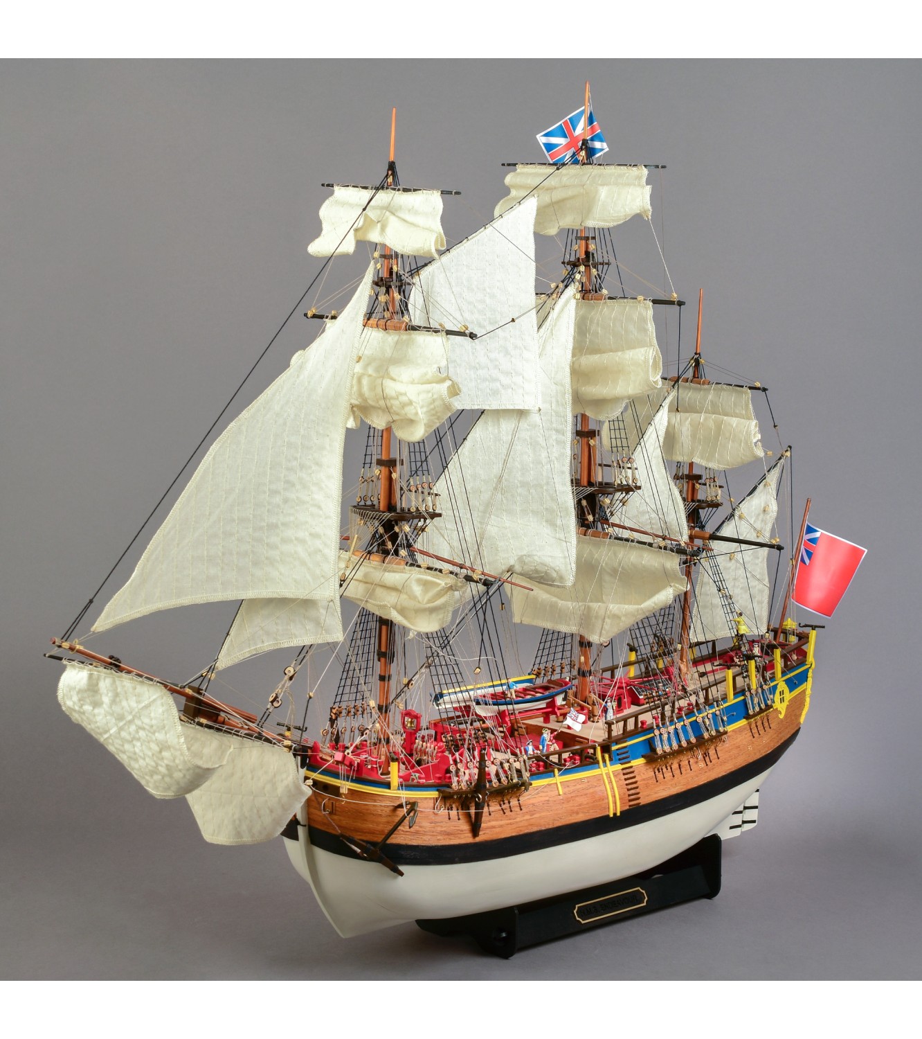 Maquette Bateau Bois Navire Britannique HMS Endeavour 1:65